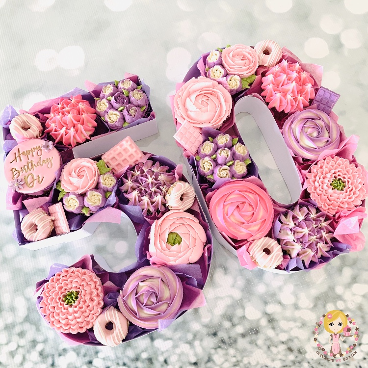 Cupcakes and cupcake boards - Cupcakes by Gillian